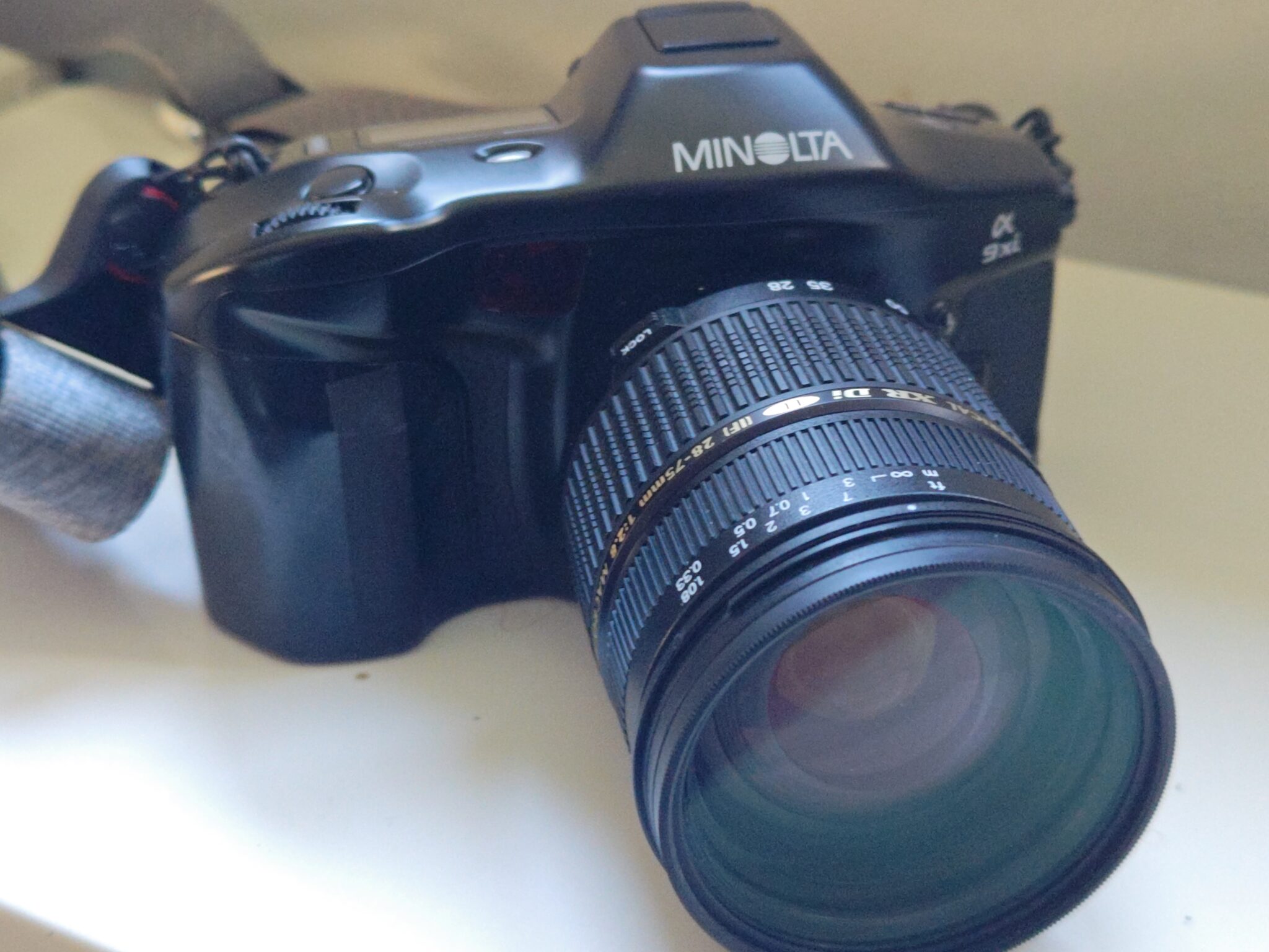 【フィルムカメラレビュー】不人気？名機？のミノルタフラッグシップ機「MINOLTA α-9xi」 - PHOTOWALK~写真やカメラの話~