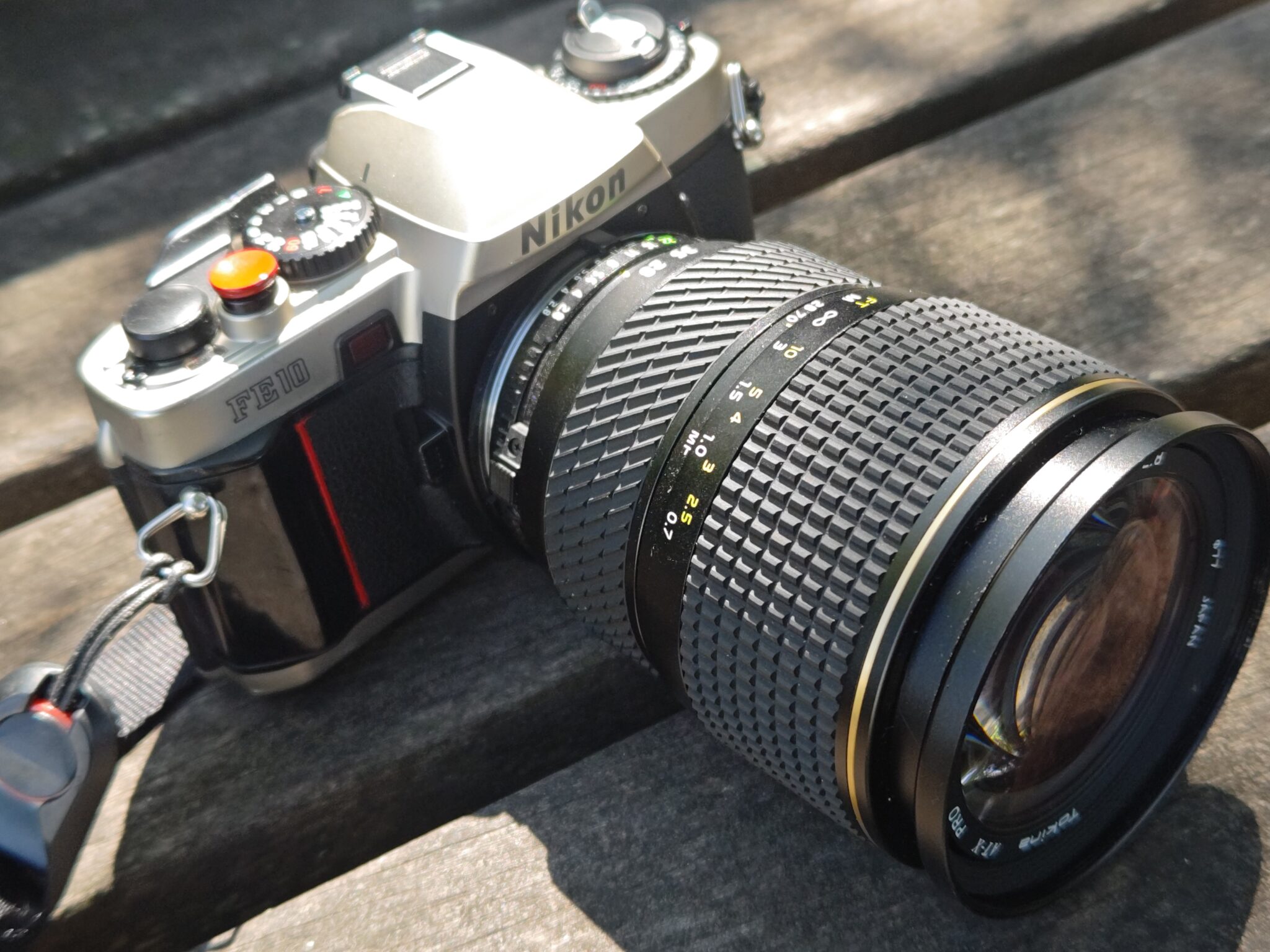 Fマウントレンズを安価に楽しめるMFカメラ【Nikon FE10】 - PHOTOWALK~写真やカメラの話~